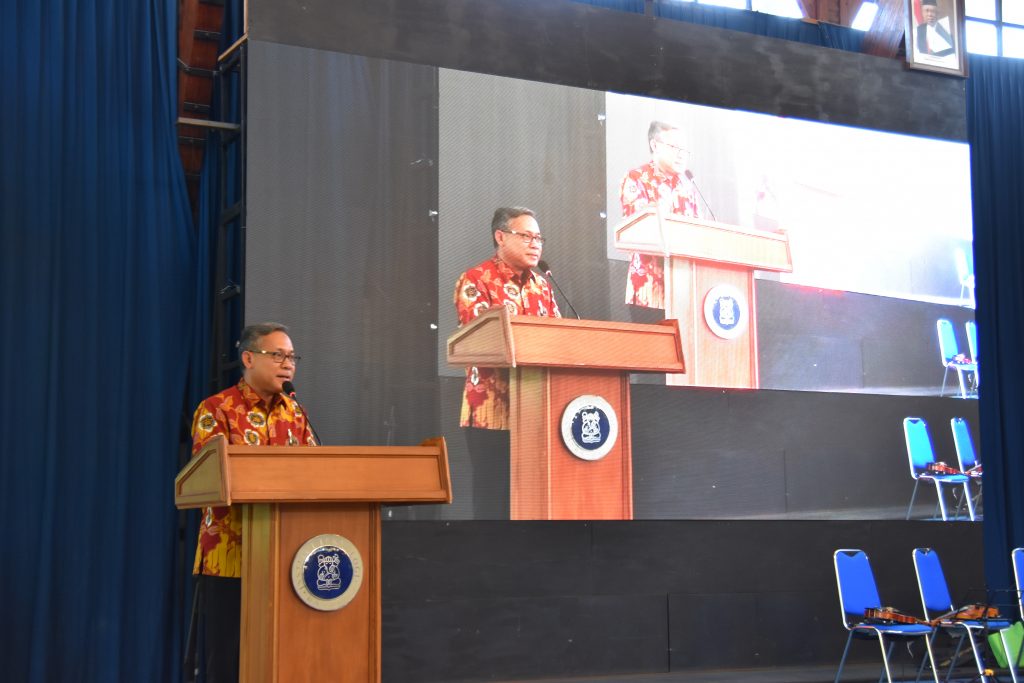 Dies Natalis FMIPA ITB: Tujuh Puluh Dua Tahun : Mewujudkan Tridarma ...