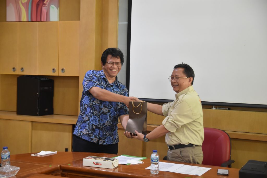 SERAH TERIMA JABATAN KETUA PROGRAM STUDI DI LINGKUNGAN FMIPA ITB ...