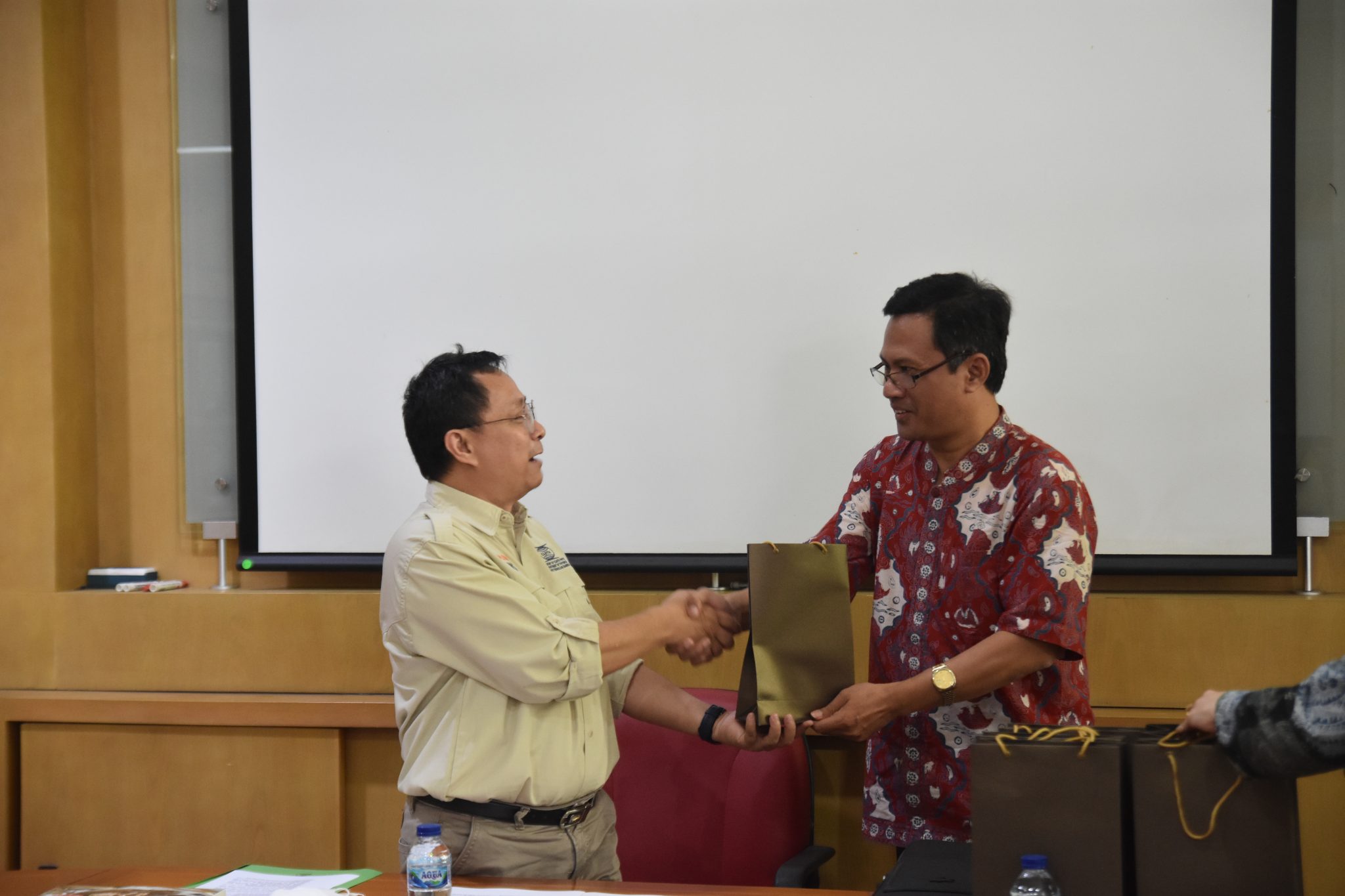 SERAH TERIMA JABATAN KETUA PROGRAM STUDI DI LINGKUNGAN FMIPA ITB ...