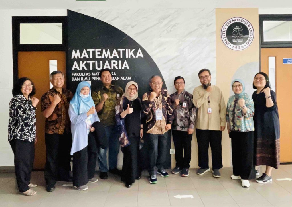 KK Matematika Kombinatorika menggelar Program Pengayaan untuk Guru ...